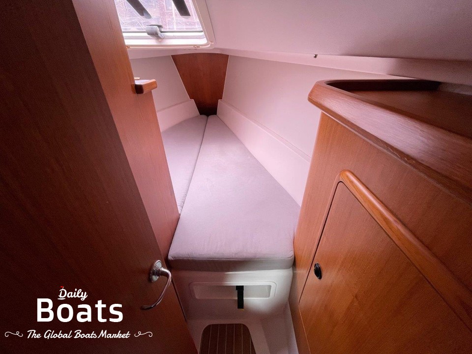 2008 SeaQuest Yachts 32 - Sj320 for sale. View price, photos and Buy ...