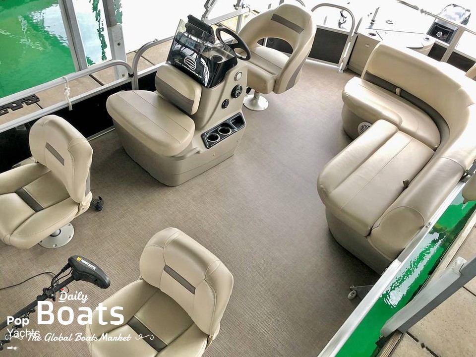 2020 Sun Tracker 18 Dlx Bass Buggy for sale. View price, photos and Buy ...