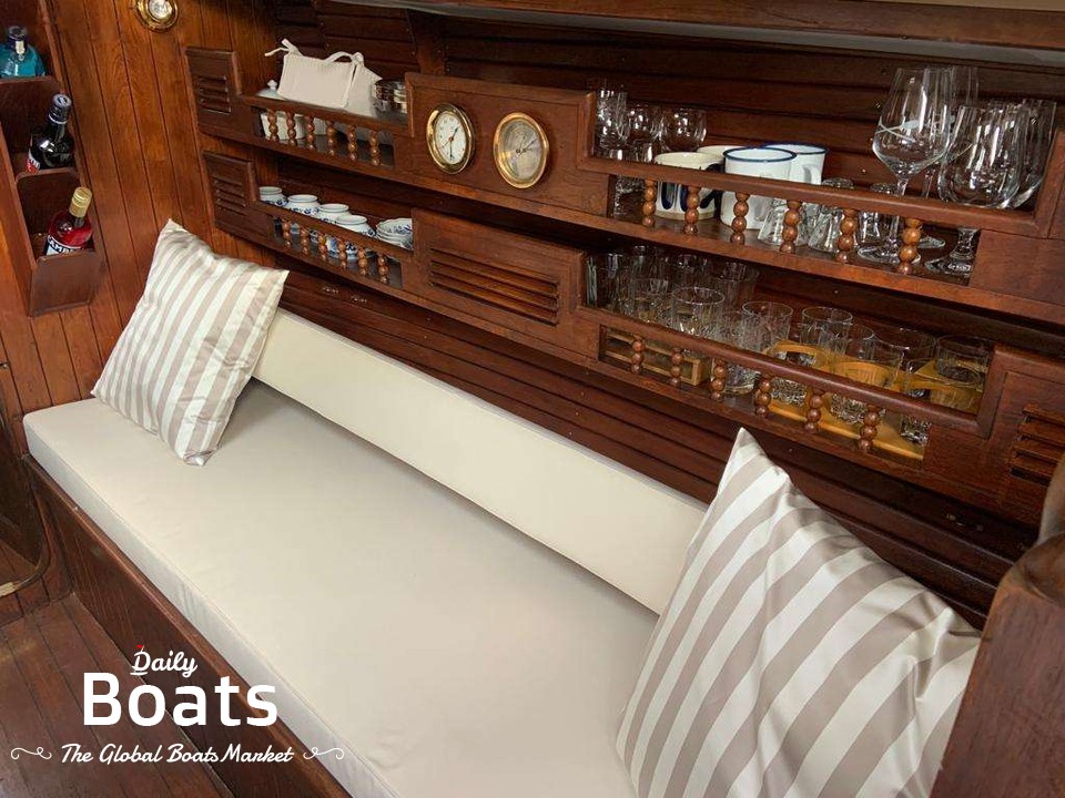 1972 Tyler Boat Company Deb 33 for sale. View price, photos and Buy ...