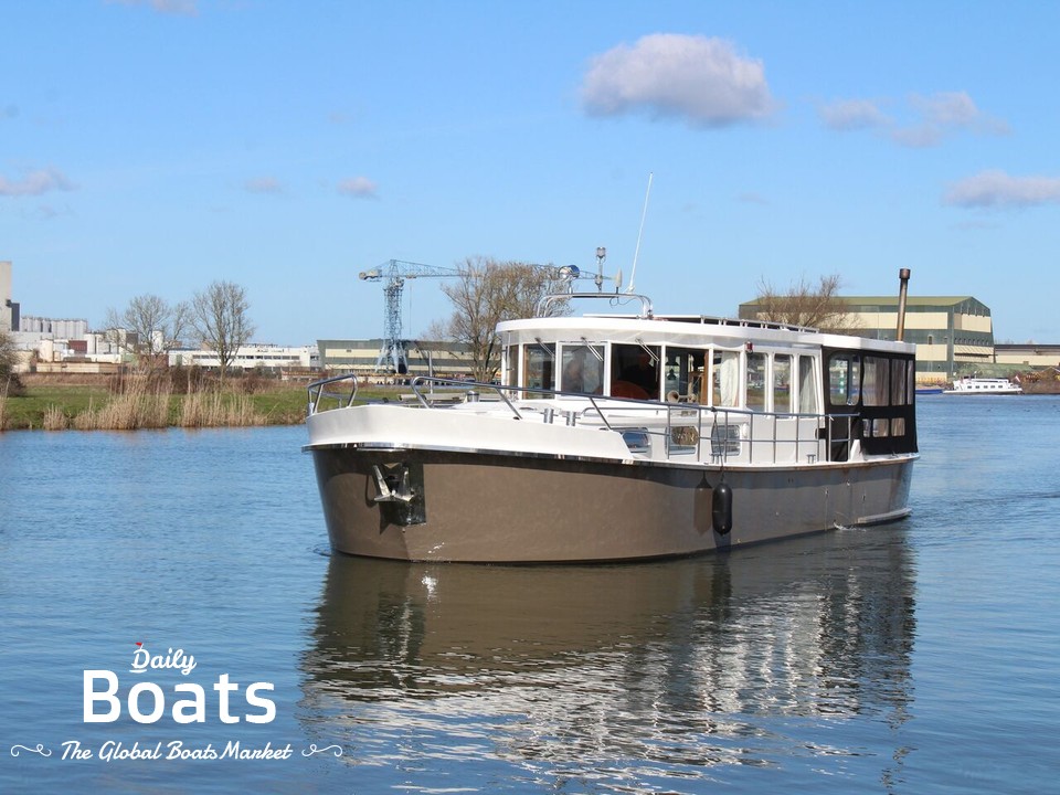 1998 Stevens Nautical Family Cruiser for sale. View price, photos and ...