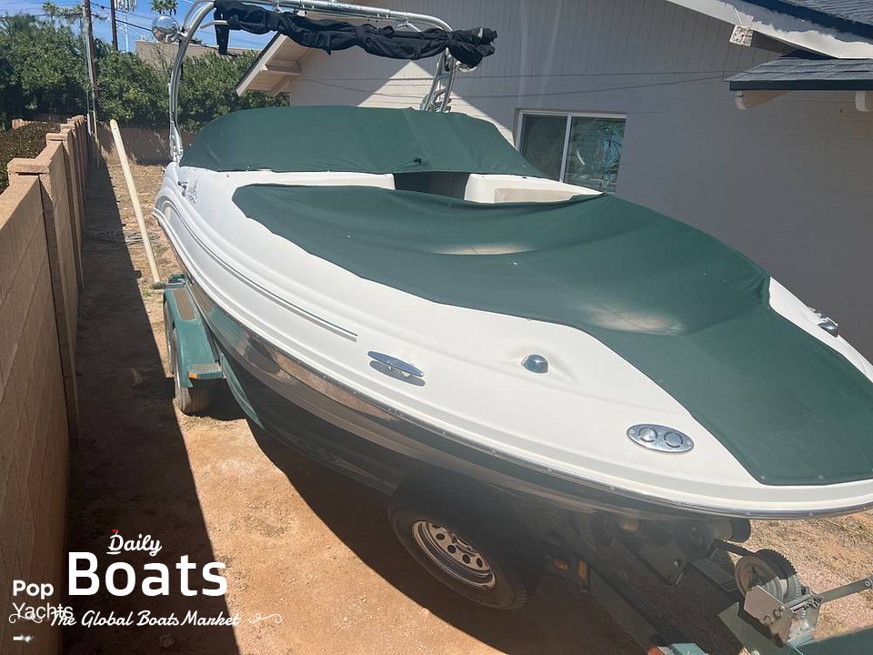 2002 Sea Ray 220 Sun Deck for sale. View price, photos and Buy 2002 Sea ...