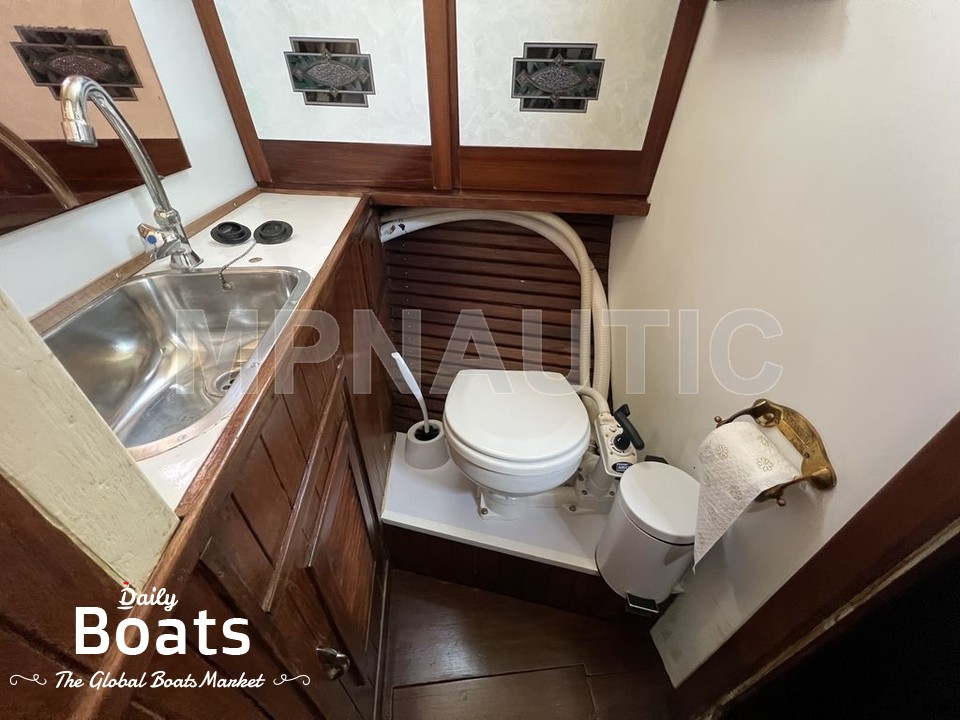 1972 Tyler Boat Company Deb 33 for sale. View price, photos and Buy ...