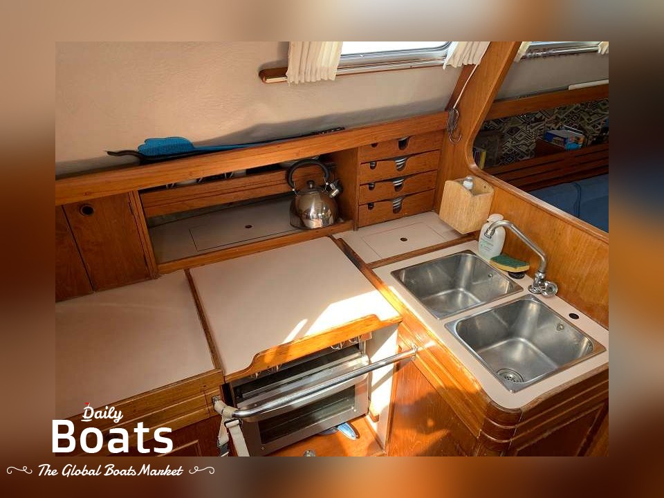1988 Northshore Yachts / Southerly Vancouver 32 for sale. View price ...