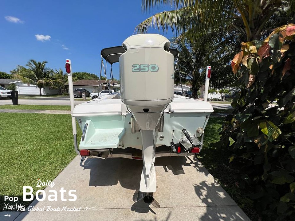 2005 Everglades 223 Cc for sale. View price, photos and Buy 2005 ...