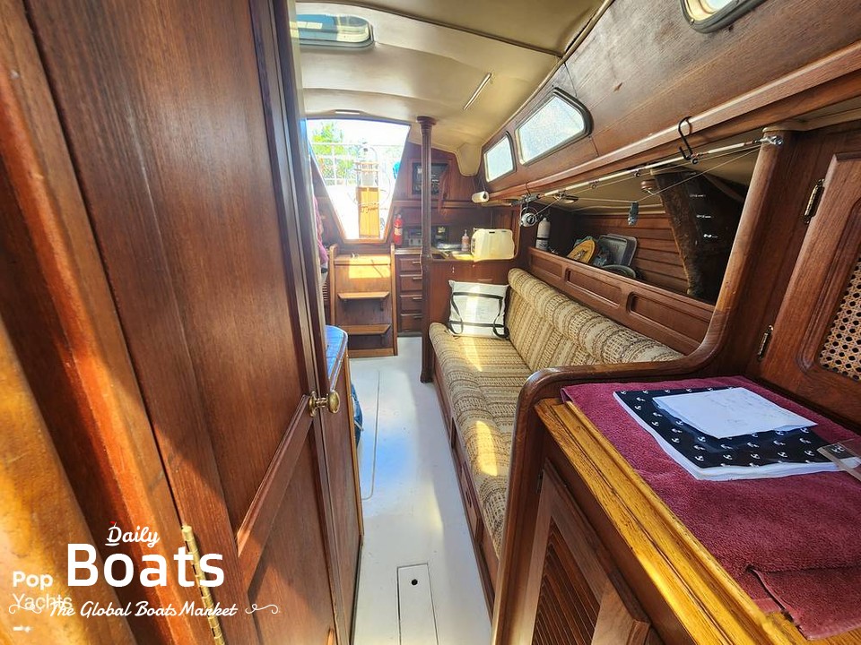 1977 Islander Yachts 32 Mkii for sale. View price, photos and Buy 1977 ...