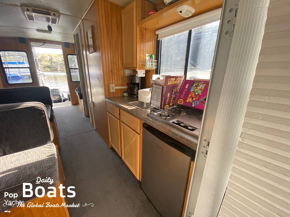 2003 Party Camper 32 for sale. View price, photos and Buy 2003 Party ...