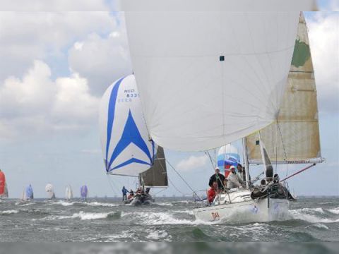 1991 J Boats J33 for sale. View price, photos and Buy 1991 J Boats J33 ...