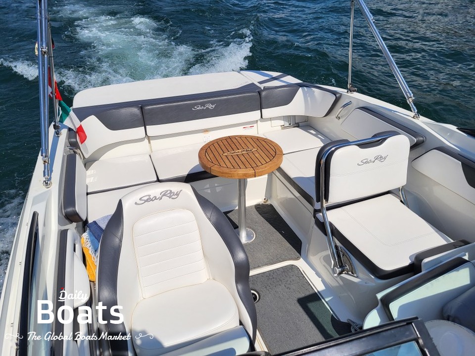 2018 Sea Ray Martini 210 Spx Trockenlieger for sale. View price, photos ...