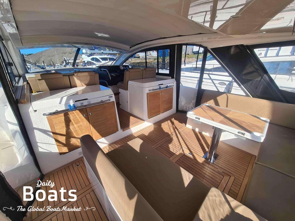 2012 Sealine Sc42 for sale. View price, photos and Buy 2012 Sealine ...