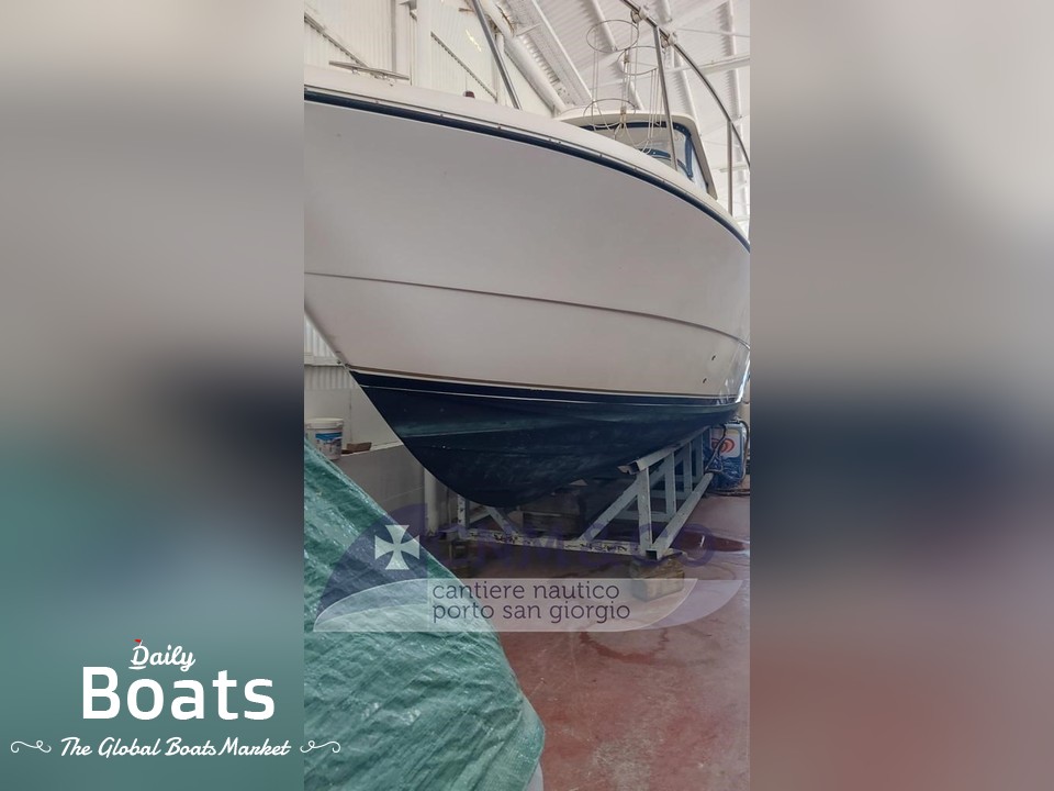 2005 Pursuit 3070 (Os 305 ) Offshore for sale. View price, photos and ...