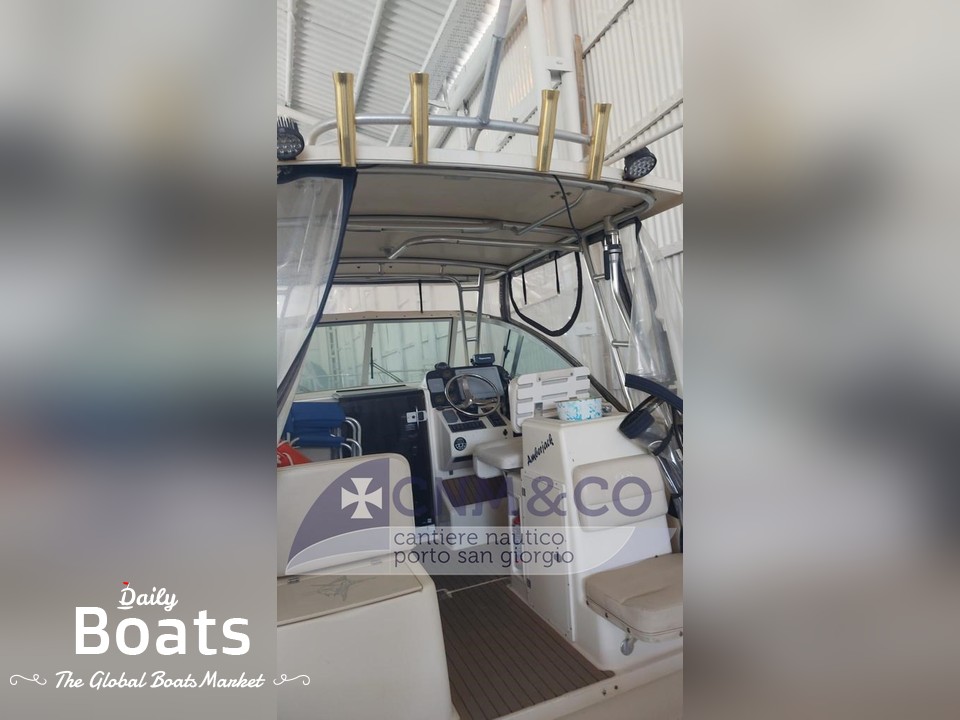 2005 Pursuit 3070 (Os 305 ) Offshore for sale. View price, photos and ...