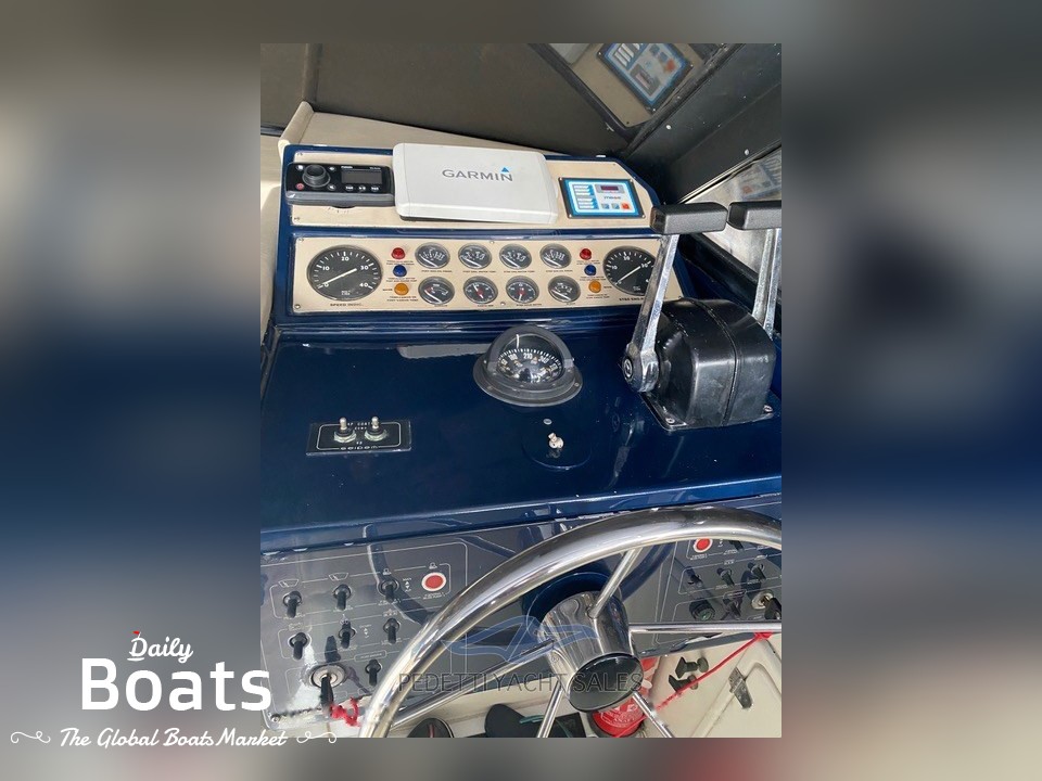 1995 Mochi Craft 33 Open for sale. View price, photos and Buy 1995 ...