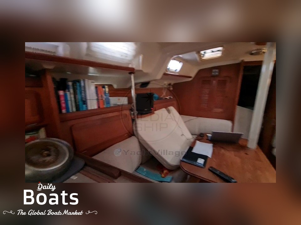 1992 Hunter Marine 37.5 Legend for sale. View price, photos and Buy ...