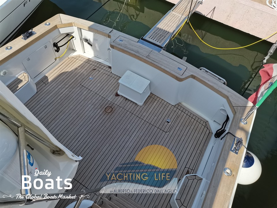 1997 Bertram Yacht 36' Convertible for sale. View price, photos and Buy ...