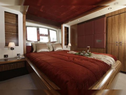 2010 Gulf Craft Majesty 63 for sale. View price, photos and Buy 2010 ...