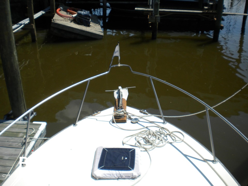 1986 Pacemaker 26 Flybridge Cruiser for sale. View price, photos and ...