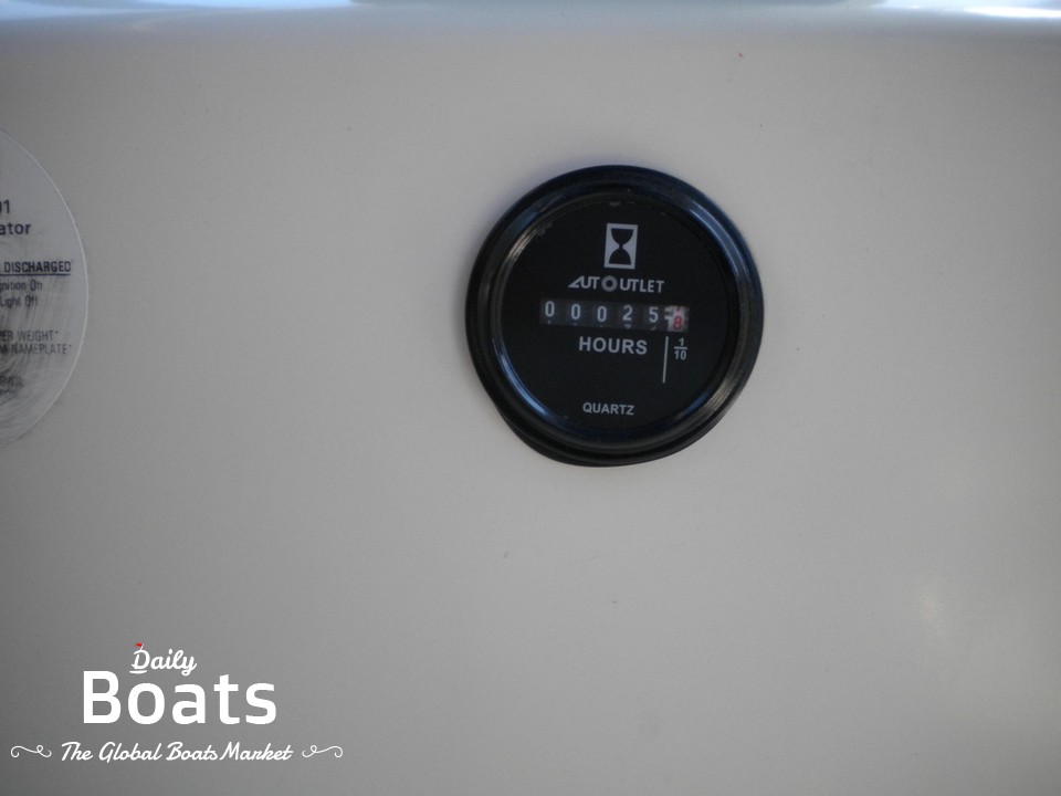 1986 Pacemaker 26 Flybridge Cruiser for sale. View price, photos and ...