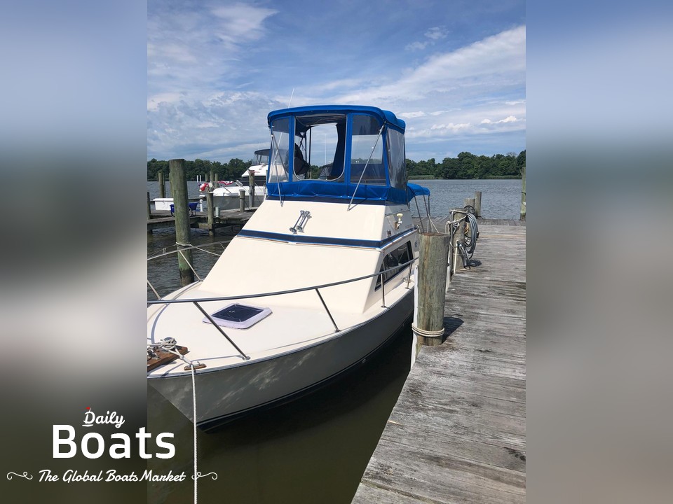 1986 Pacemaker 26 Flybridge Cruiser for sale. View price, photos and ...