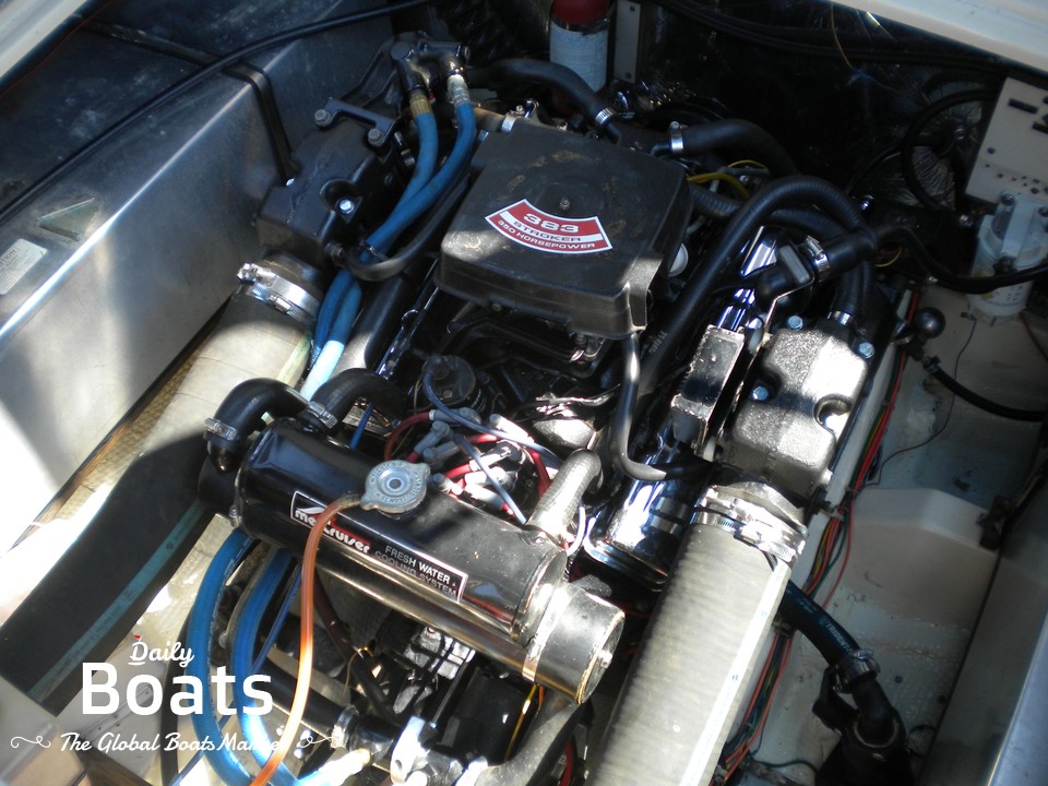 1986 Pacemaker 26 Flybridge Cruiser for sale. View price, photos and ...