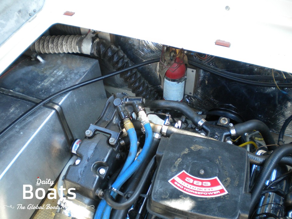 1986 Pacemaker 26 Flybridge Cruiser for sale. View price, photos and ...