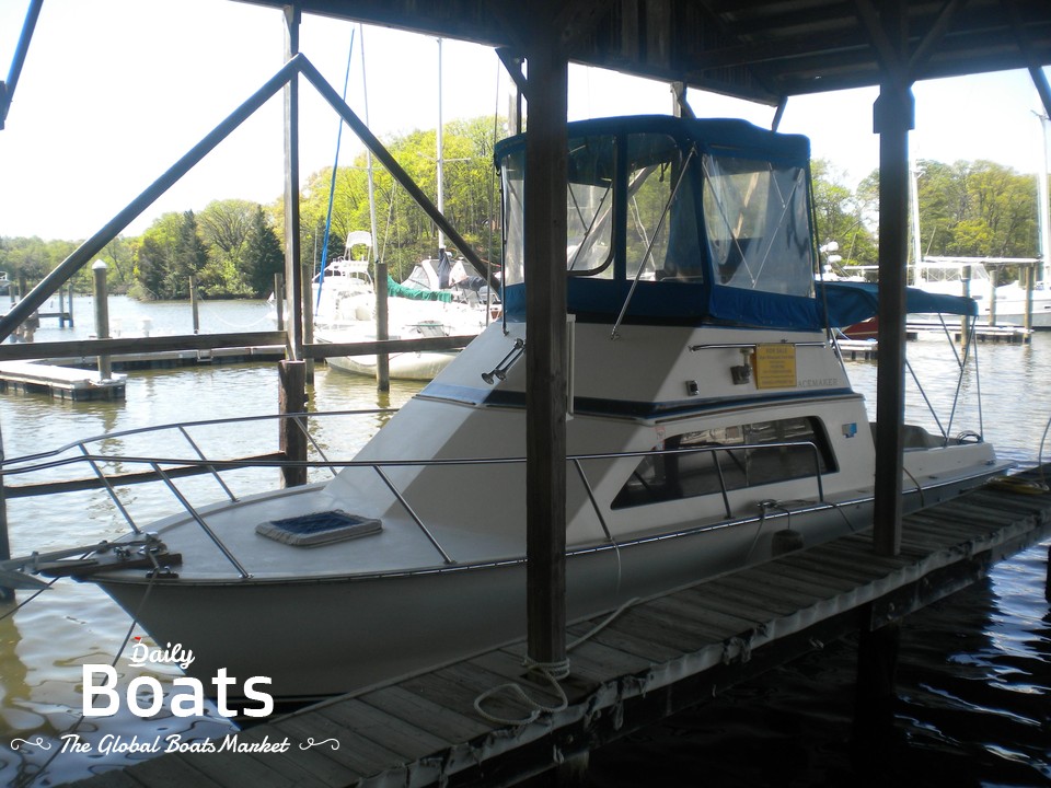 1986 Pacemaker 26 Flybridge Cruiser for sale. View price, photos and ...
