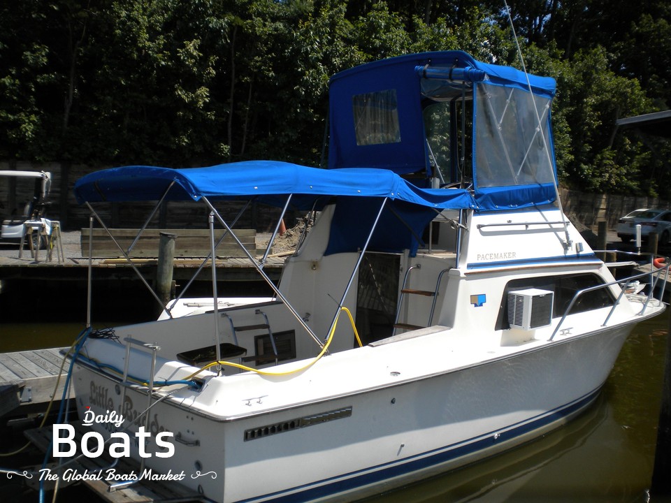 1986 Pacemaker 26 Flybridge Cruiser for sale. View price, photos and ...