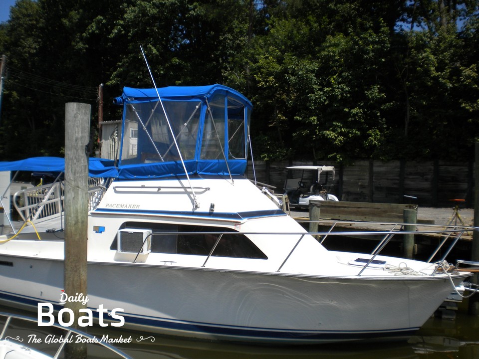 1986 Pacemaker 26 Flybridge Cruiser for sale. View price, photos and ...