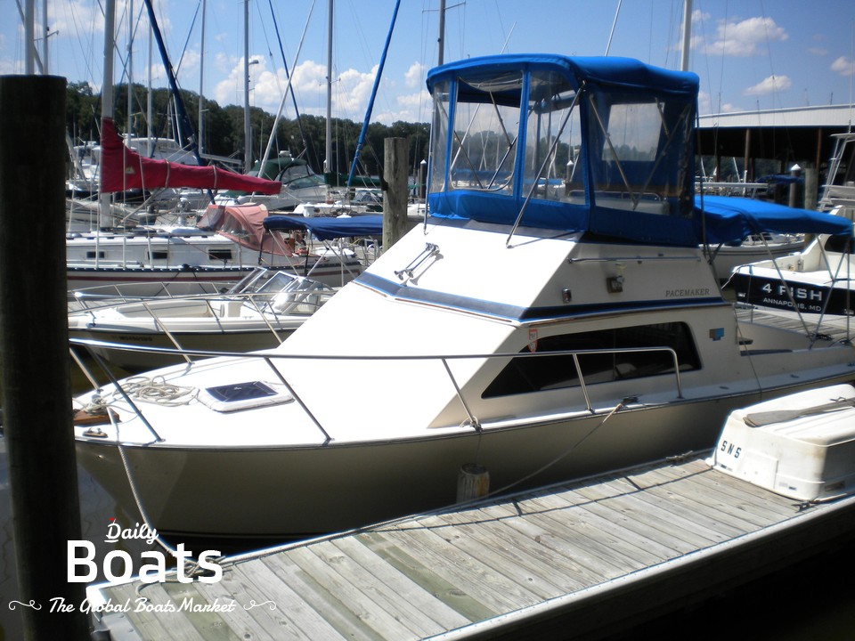 1986 Pacemaker 26 Flybridge Cruiser for sale. View price, photos and ...