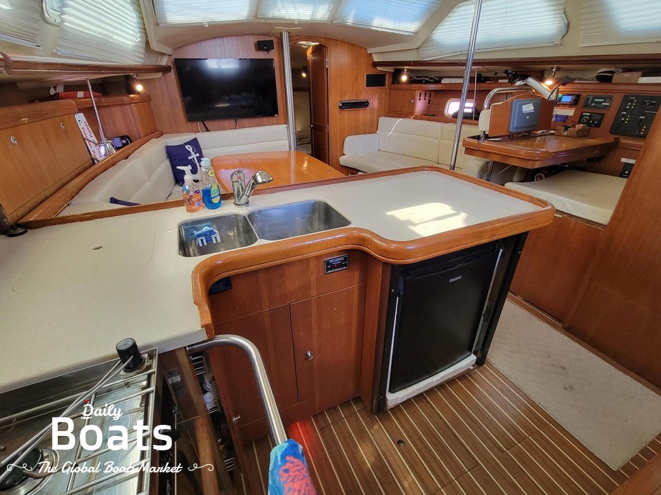 2007 Hunter 44 Deck Salon for sale. View price, photos and Buy 2007 ...