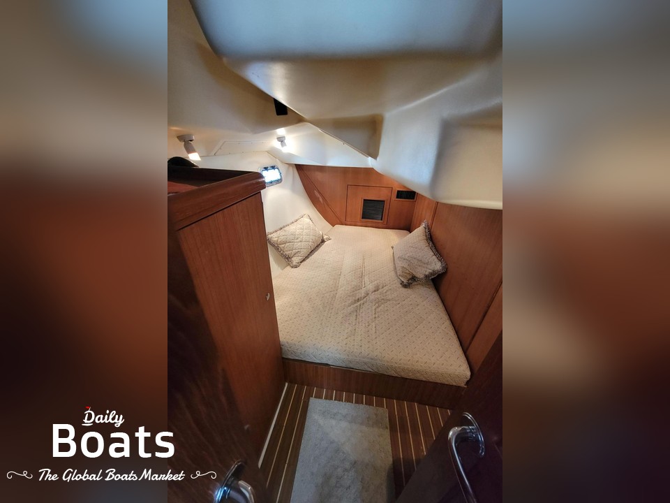 2007 Hunter 44 Deck Salon for sale. View price, photos and Buy 2007 ...