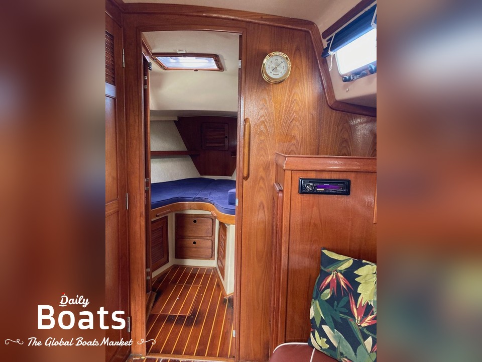 1995 Island Packet 35 for sale. View price, photos and Buy 1995 Island ...