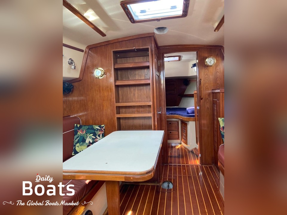 1995 Island Packet 35 for sale. View price, photos and Buy 1995 Island ...