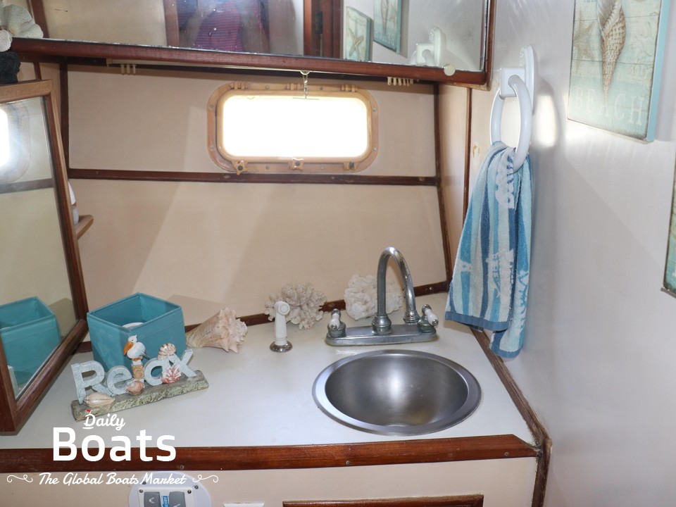 1984 Present Yachts Sun Deck Trawler 42 for sale. View price, photos ...
