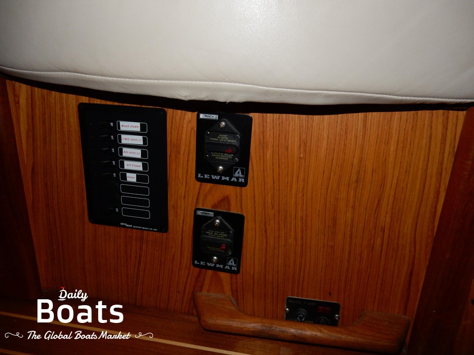 2001 Hunter 460 for sale. View price, photos and Buy 2001 Hunter 460 ...