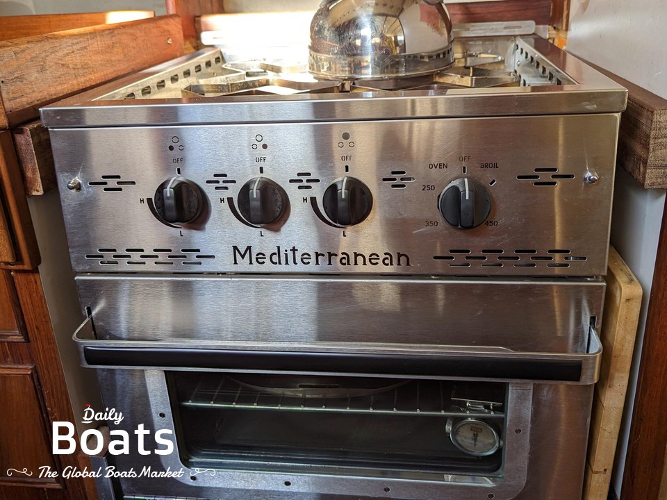 1976 Maple Leaf Center Cockpit for sale. View price, photos and Buy ...