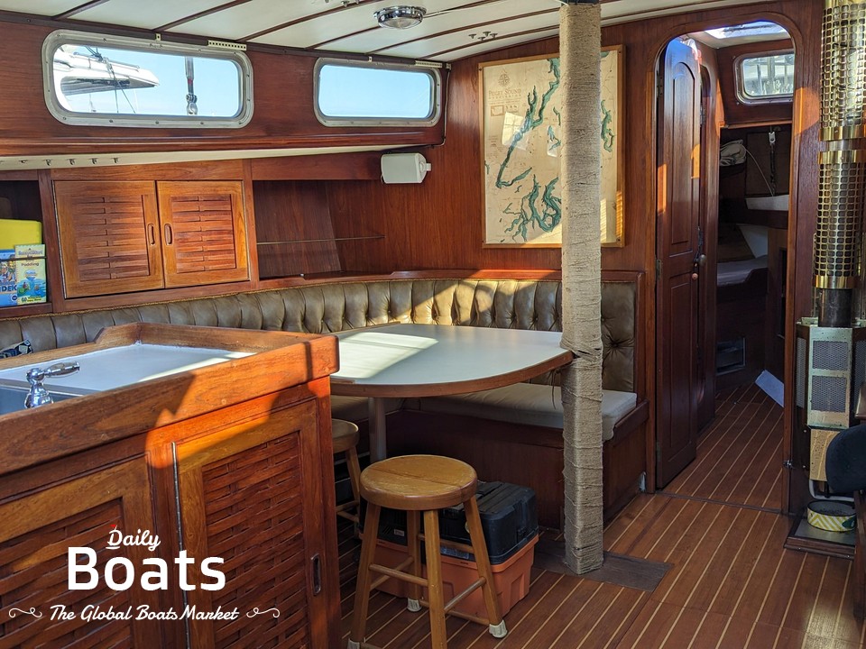 1976 Maple Leaf Center Cockpit for sale. View price, photos and Buy ...