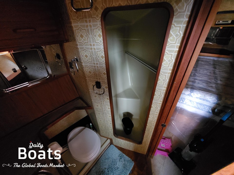 1982 Sea Ray 355T Sedan for sale. View price, photos and Buy 1982 Sea ...