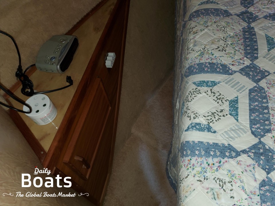 1982 Sea Ray 355T Sedan for sale. View price, photos and Buy 1982 Sea ...