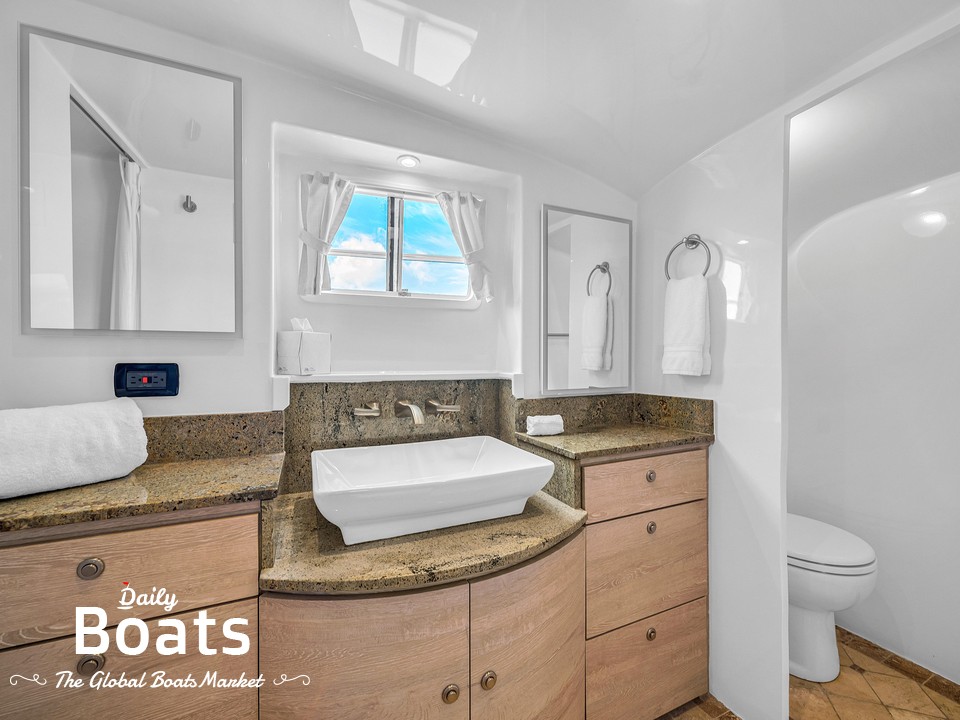 2013 Custom Pacific Explorer - Pe65 for sale. View price, photos and ...