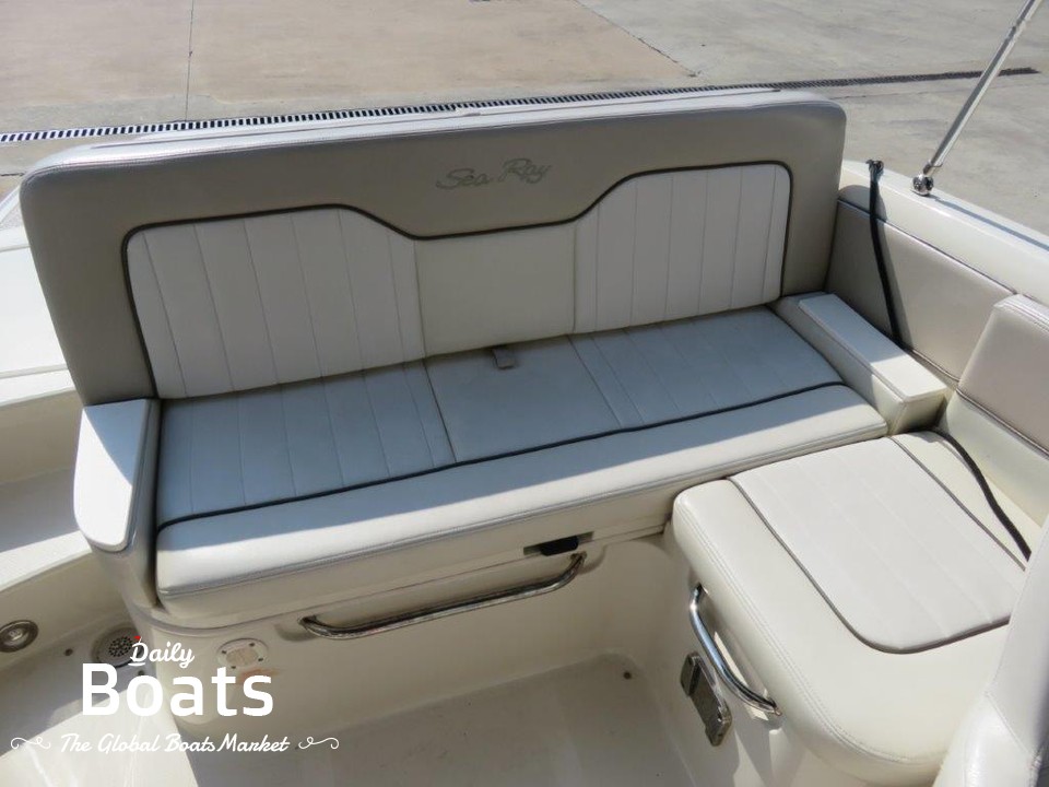 2010 Sea Ray 220 Sundeck for sale. View price, photos and Buy 2010 Sea ...