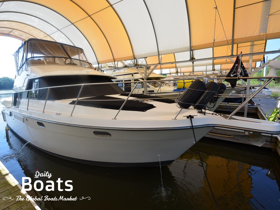 1995 Carver 370 Voyager for sale. View price, photos and Buy 1995 ...