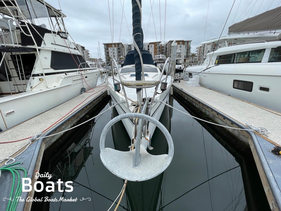 1990 Hunter Passage 42 for sale. View price, photos and Buy 1990 Hunter ...