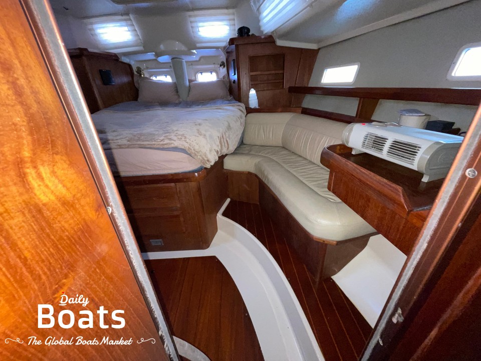 1990 Hunter Passage 42 for sale. View price, photos and Buy 1990 Hunter ...
