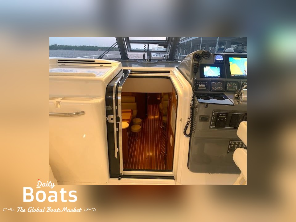 2000 Tiara Yachts 52 Express на продажу. Посмотреть цену, фотографии и ...