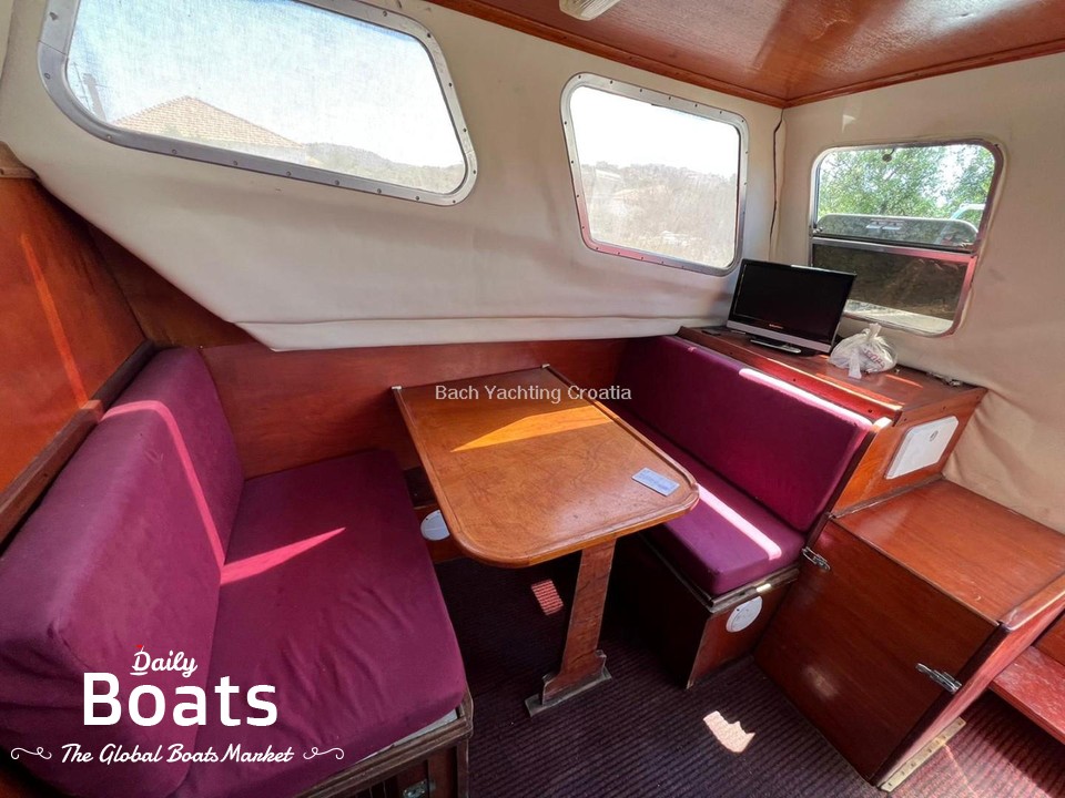 2000 Custom Family Cruiser 7 Meters for sale. View price, photos and ...