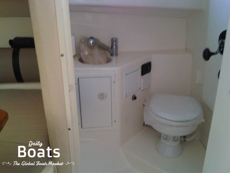 2004 Edgewater 265 Express for sale. View price, photos and Buy 2004 ...