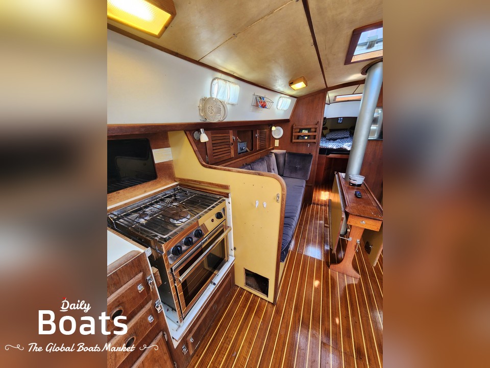 1978 Pearson 424 for sale. View price, photos and Buy 1978 Pearson 424 ...