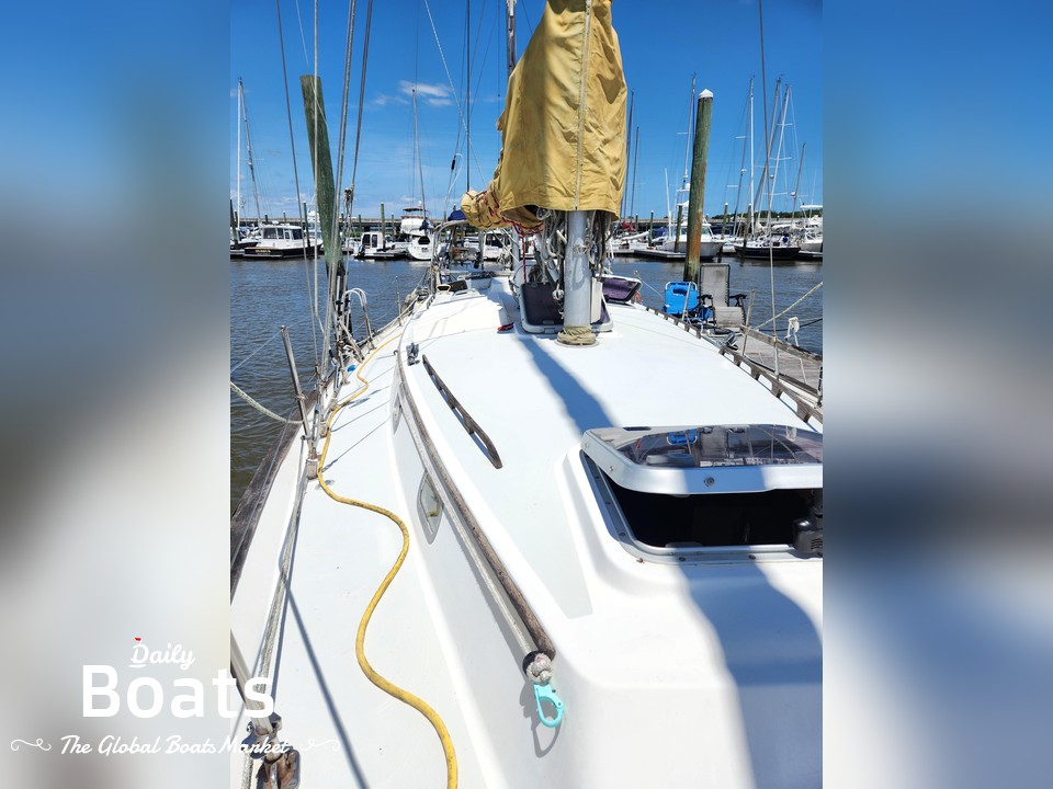 1978 Pearson 424 for sale. View price, photos and Buy 1978 Pearson 424 ...