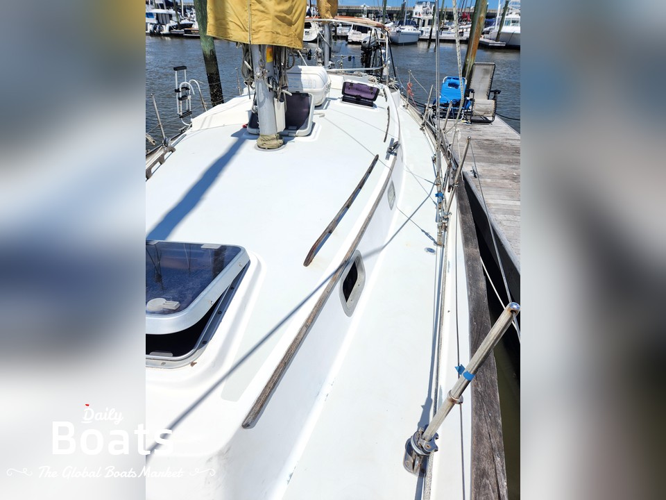 1978 Pearson 424 for sale. View price, photos and Buy 1978 Pearson 424 ...