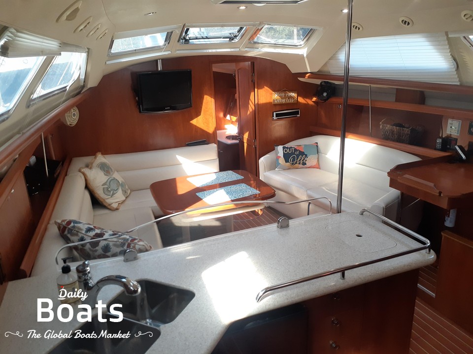 2011 Hunter 41 Deck Salon for sale. View price, photos and Buy 2011 ...